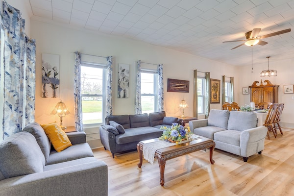 Half-mi To Dtwn Lufkin: Charming & Spacious Home! - Lufkin, TX