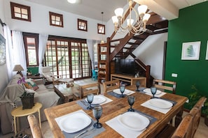 Villa | Restaurantes
