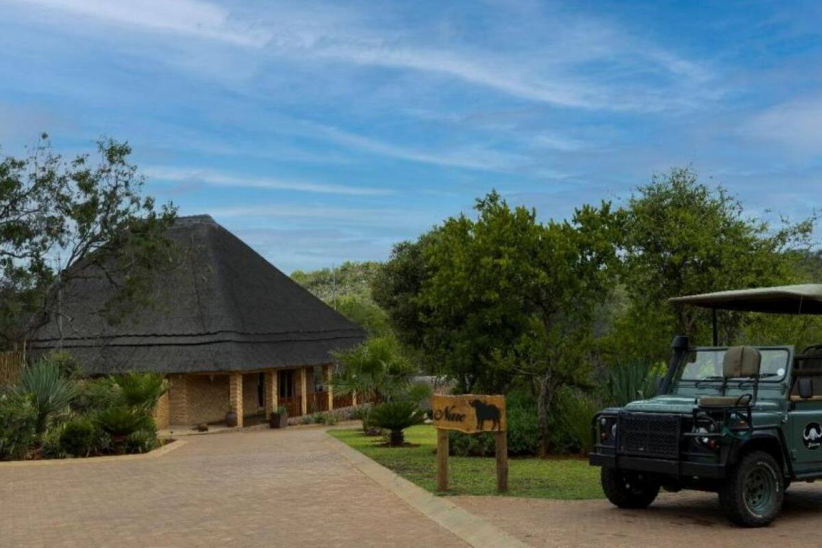 Chalé Familiar | Lençóis de algodão egípcio, roupa de alta qualidade, cofre no quarto