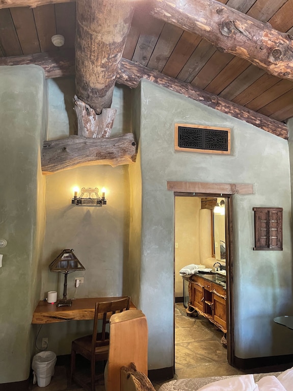 Downtown Sedona Luxury Hotel Suite, Pet Friendly, Rustic Charm - 세도나