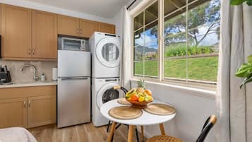 Apartamento Elite (1 Bedroom) | Refeições no quarto