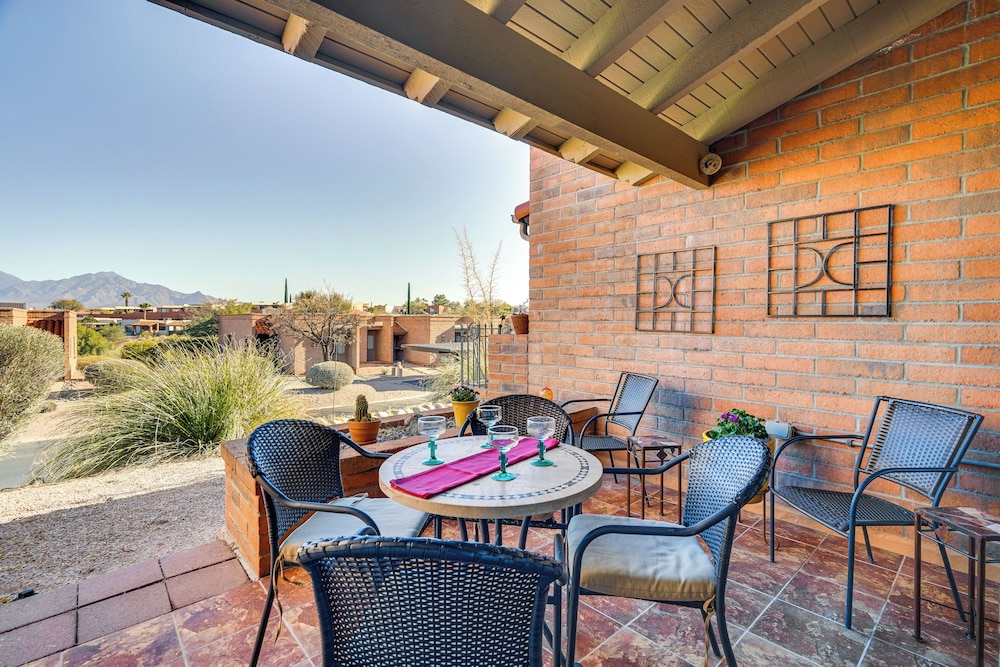Close To Golf: Mtn-view Townhome In Green Valley - Green Valley, AZ