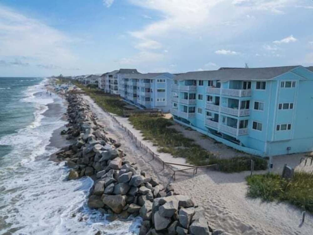 A Shore Oasis 1 Bedroom Villa - Carolina Beach, NC