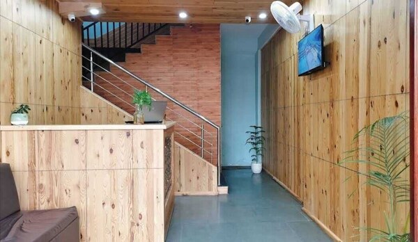 Mount Inn Hotel - Dharamshala