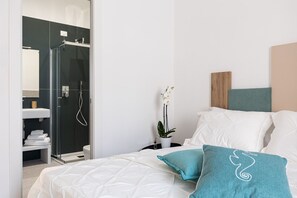 Quarto standard | Frigobar (abastecido com itens grátis), cofres nos quartos