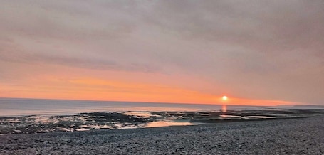 Quartos Ć prova de som, Wi-Fi de cortesia, roupa de cama