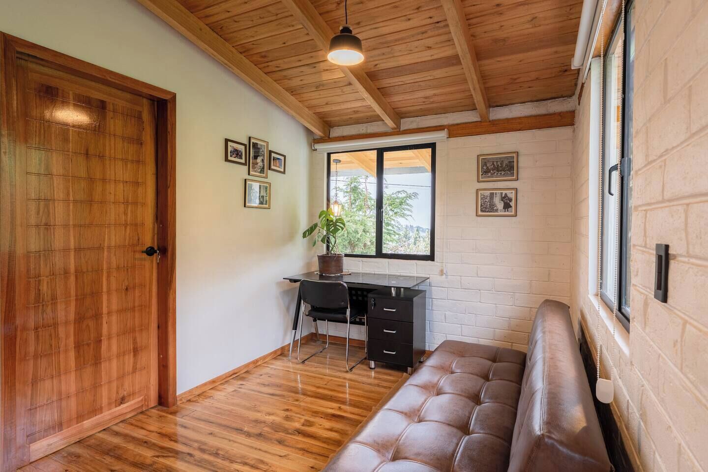 Warmi Modern Luxury House With Mountain View - Bolivar