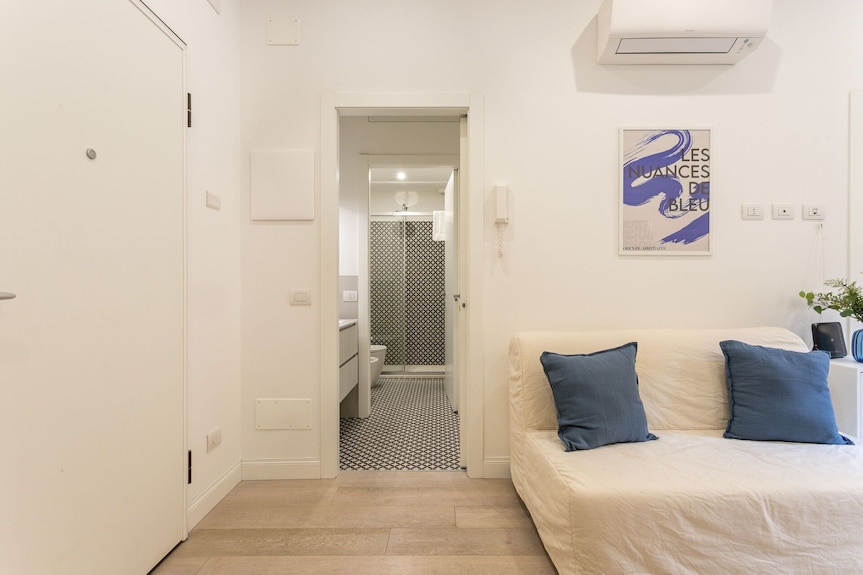 Gorizia, 1br With Balcony In Milan By Halldis - Mediolan