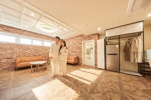 Suíte real, vista para o rio (2 Free Parking) | Quartos à prova de som, Wi-Fi de cortesia, roupa de cama