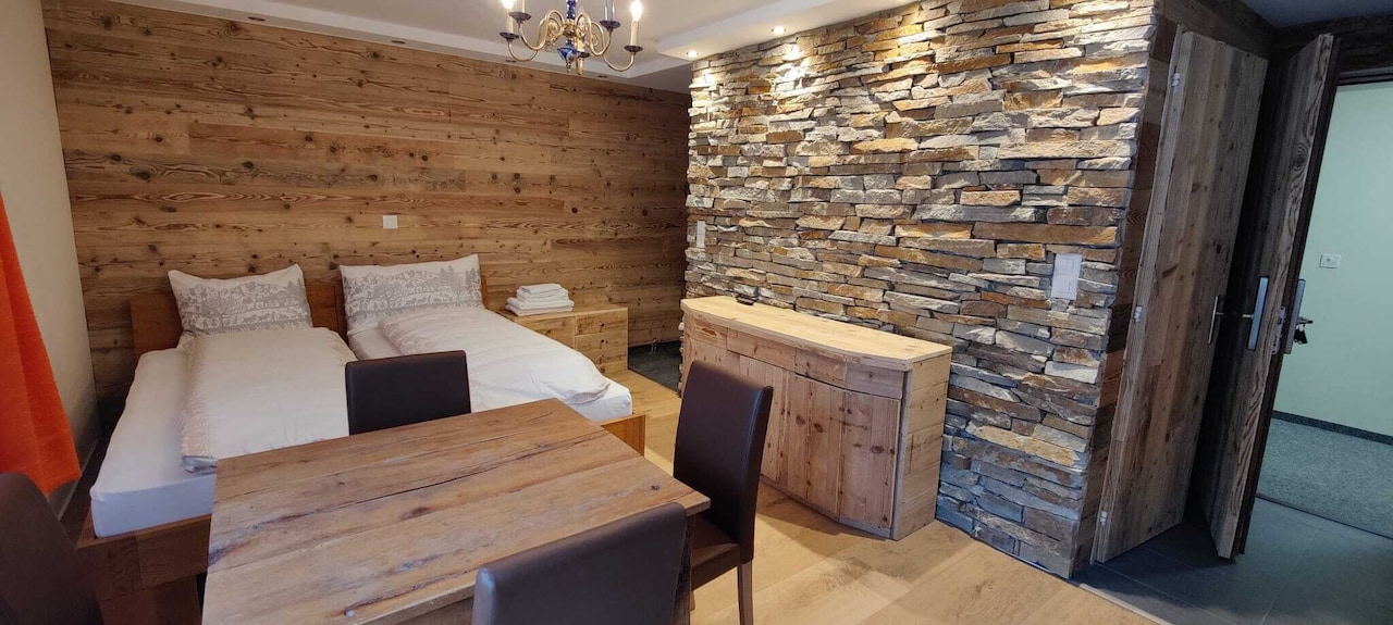 Newly Renovated Apartment, Central Location - Kandersteg