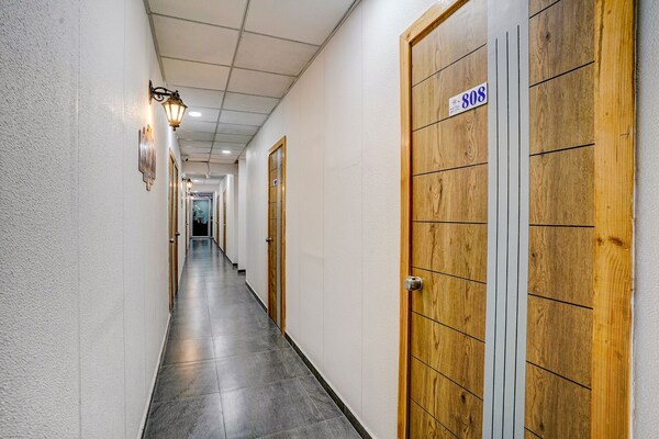 Hotel Skycity Premium Ac Room In Surat - Surat