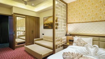 Suíte estúdio superluxo, sacada, vista para o parque | 1 quarto, cofres nos quartos, escrivaninha
