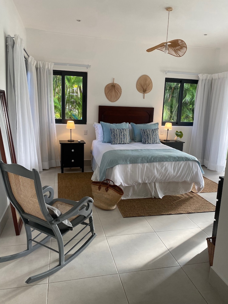 Stunning Villa Walk to Beach in Exclusive Punta Cana Resort – 10 Mins to Airport - Punta Cana | Vrbo