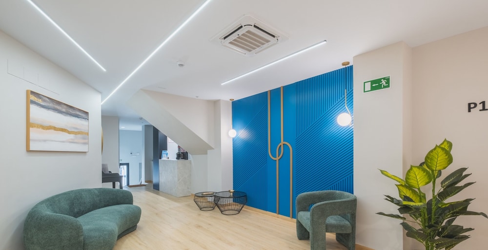 Estudio Doble Semisotano - CORAL ZAHARA Suites by Cadiz4Rentals ...