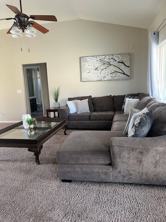 Beautiful 3-bedroom 2-baths With A Pool And Rv Parking. - 貝克斯菲爾德