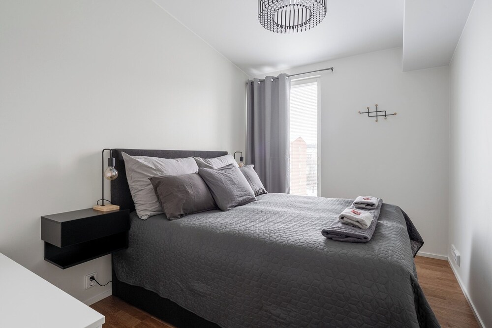 Luxurious 1br Penthouse With Balcony - Tampere