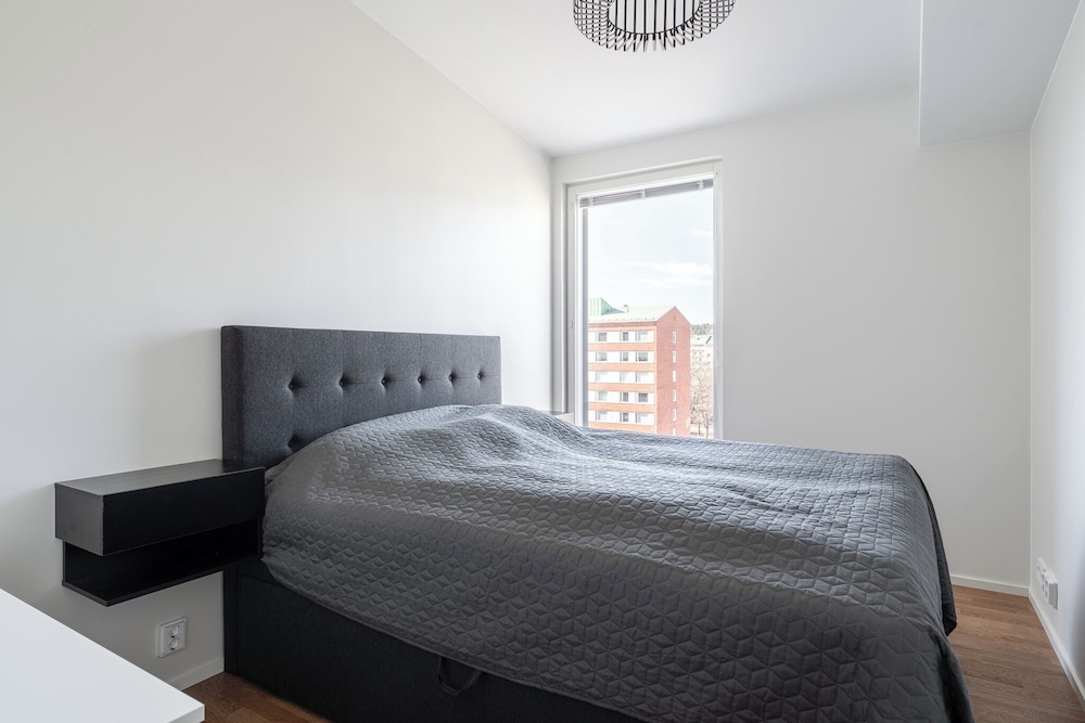 Luxurious 1br Penthouse With Balcony - Tampere