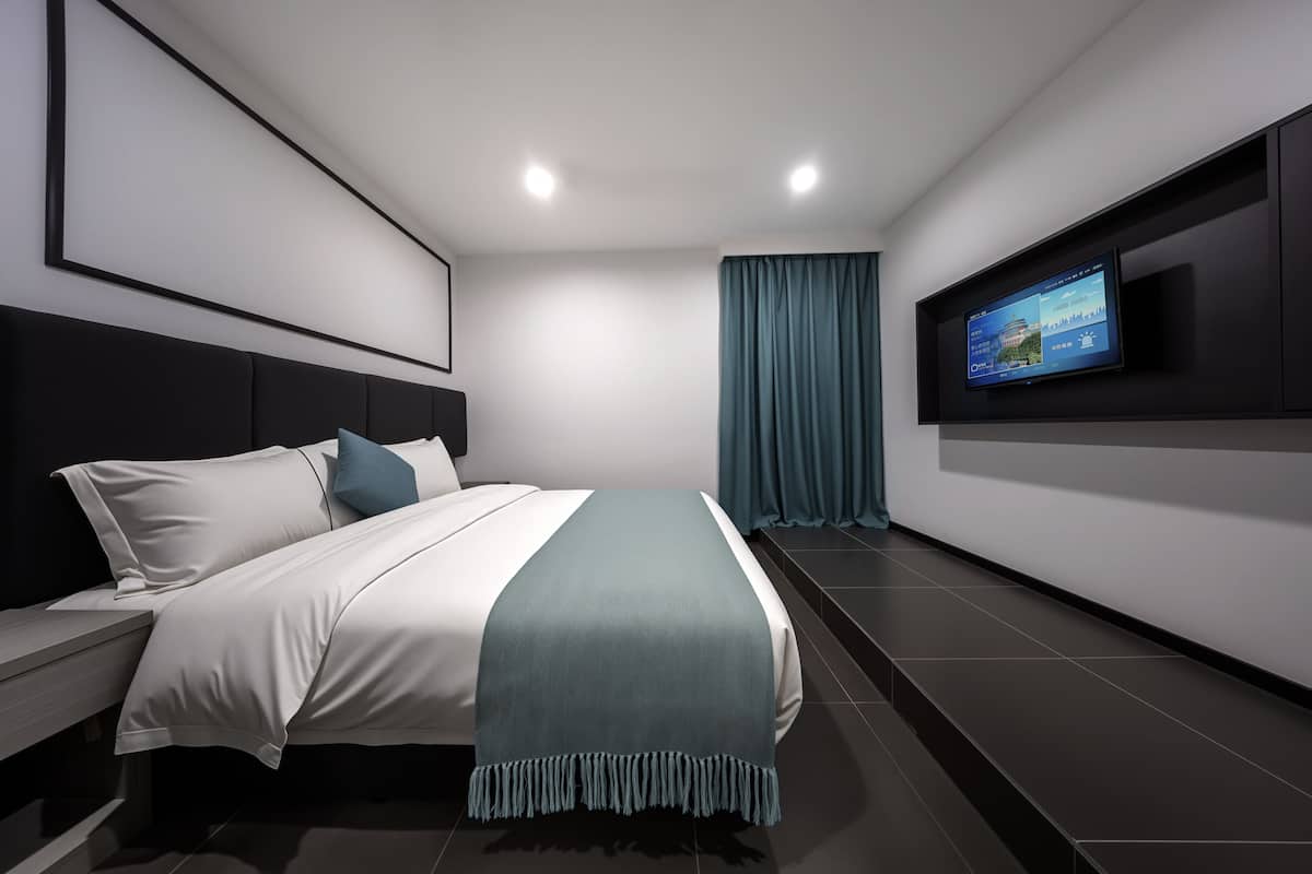 Enjoyable King Room | Roupa de alta qualidade, camas de colchão pillowtop, Wi-fi grátis