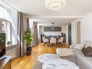Apartamento, 1 quarto, Vista para a cidade | Sala