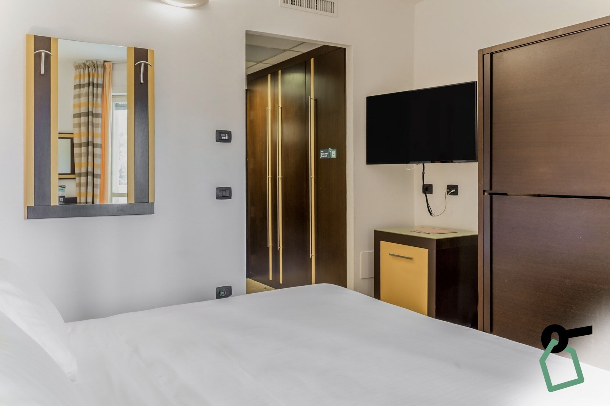 Minibar, Wi-fi grátis, roupa de cama fornecida 