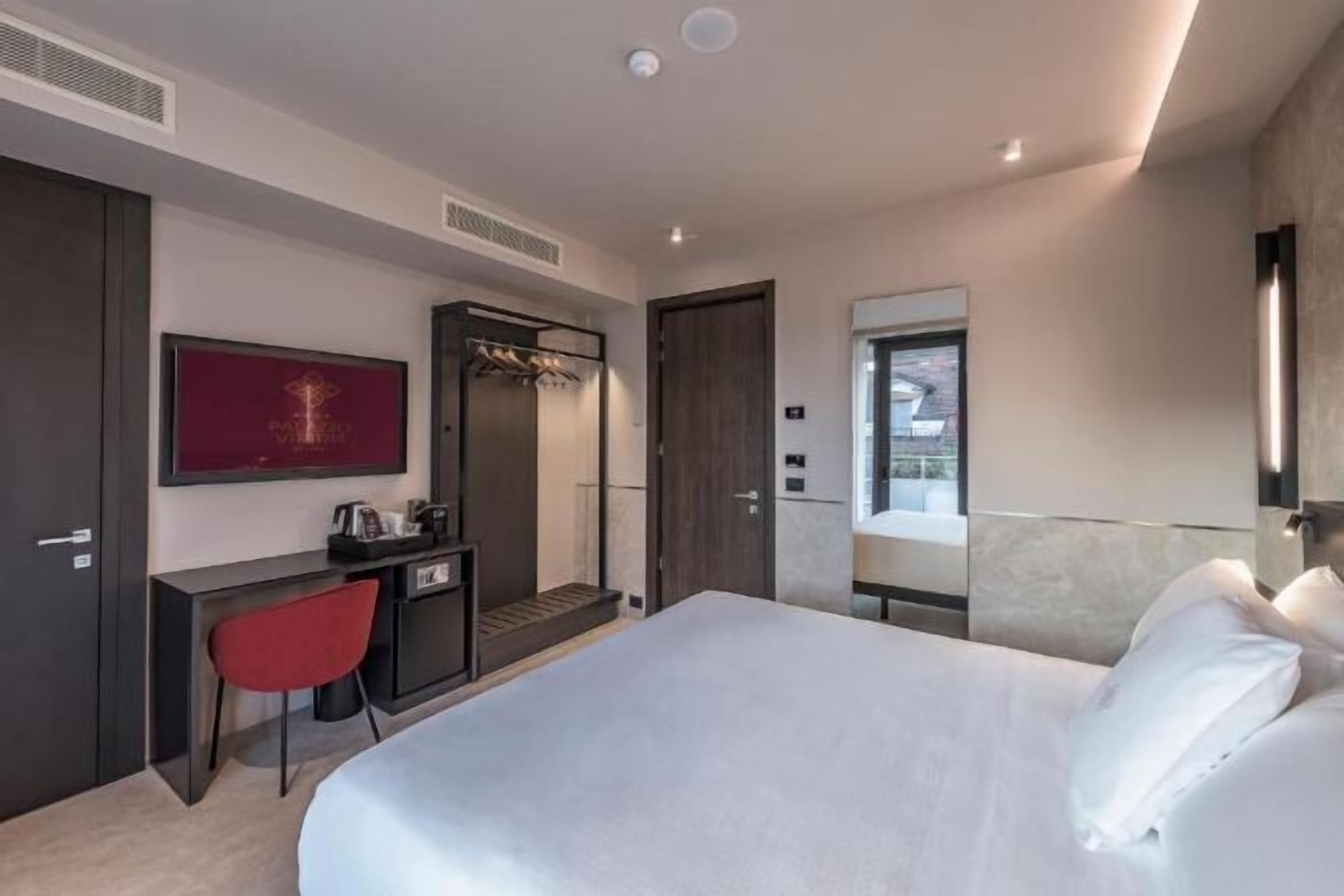 Minibar, cofre no quarto, Wi-fi grátis 