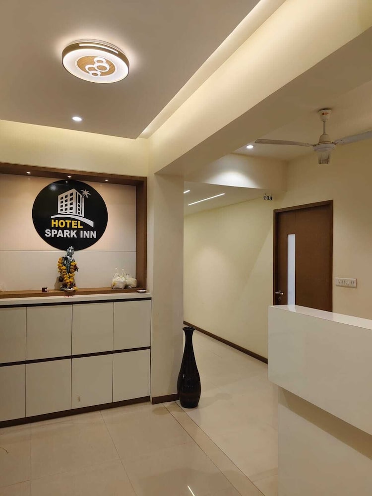 Hotel Spark Inn - Ahmedabad