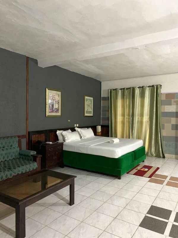 Sky Hotel Bonapriso - Douala