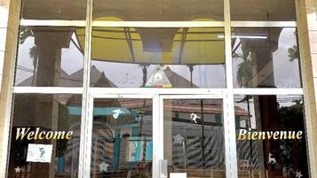 Entrada (vista interior)