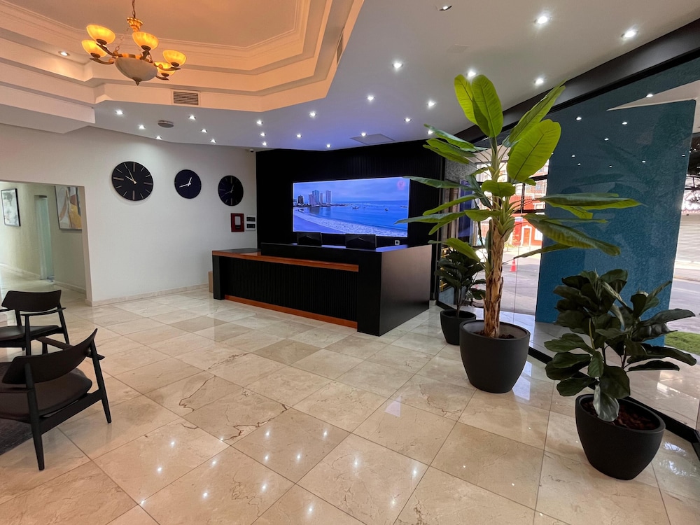 Ocean Boulevard - Iquique