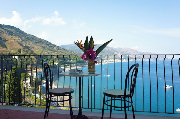 Hotiday Taormina Mare - Taormina