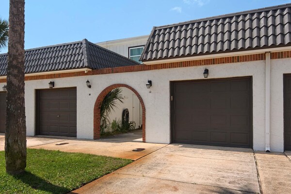 Seahorse Siesta - Pensacola Beach, FL