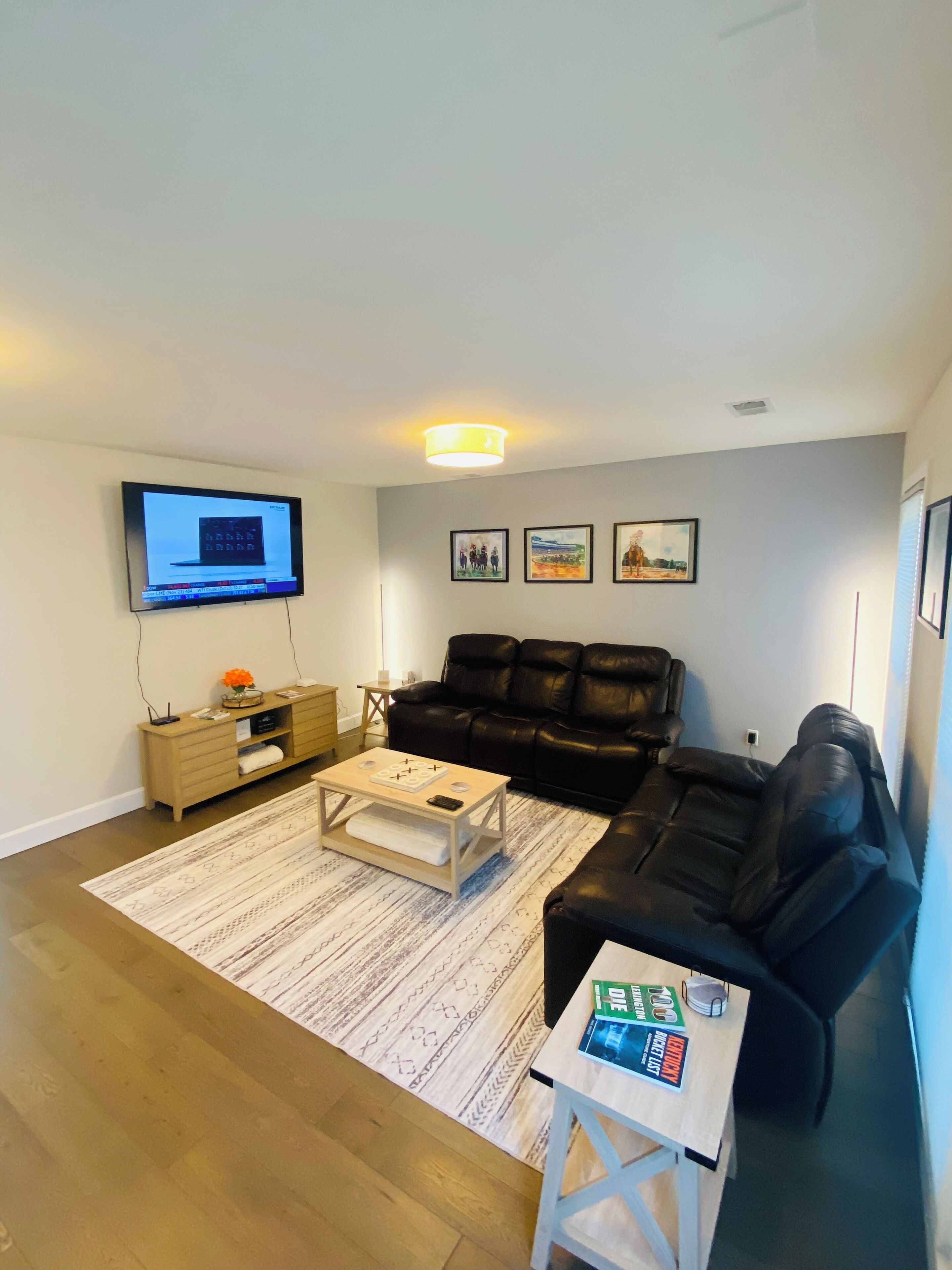 Lexfunzone! Fam/friendly Oasis! Great Park/neighborhd! Hottub! Gamerm! Sleep 8! - Lexington, KY