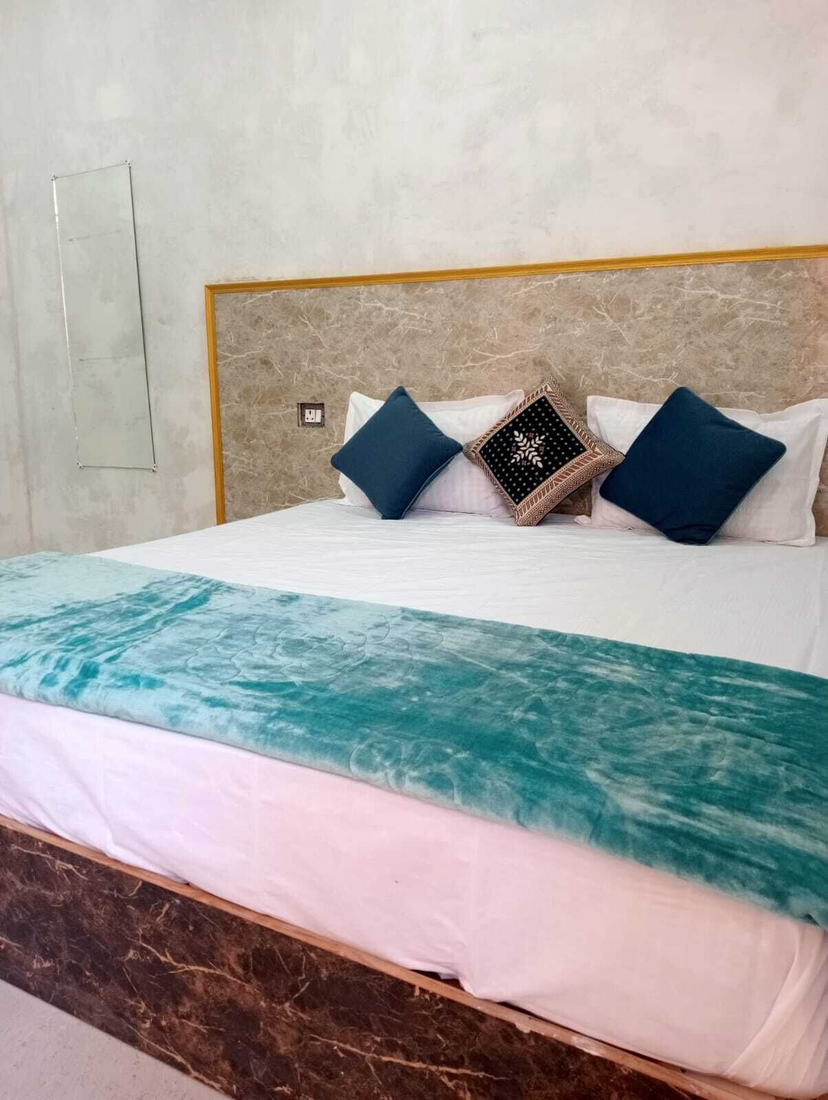 Spacious 6-bedroom House With Wifi, Ac In Enchanting Varanasi - 瓦拉那西