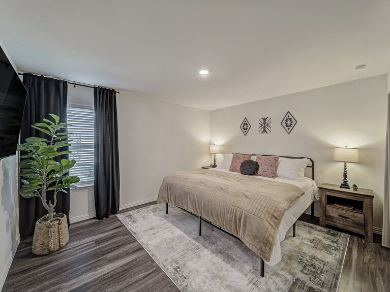 Modern Home-king Bed-fast Wifi-w&d-hdtv's-fire Pit-extra Parking - Bonham State Park, Bonham