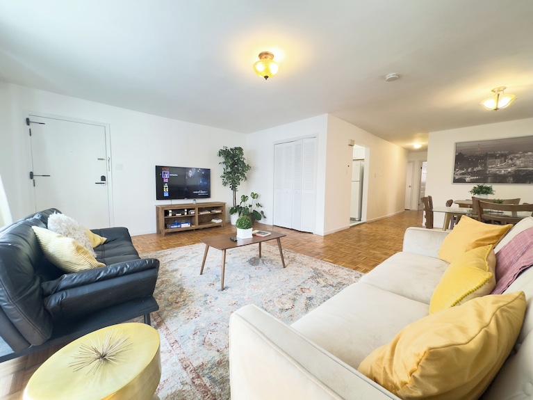 Modern Paradise 25 Min To Nyc+parking - West New York, NJ