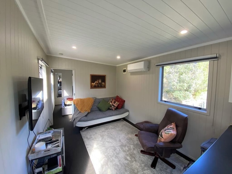 Tui's Retreat - Peaceful, Private, And Close To Town - New Zealand