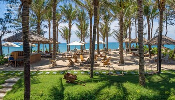 Quarto Familiar, vista para o pátio | Vista para o jardim