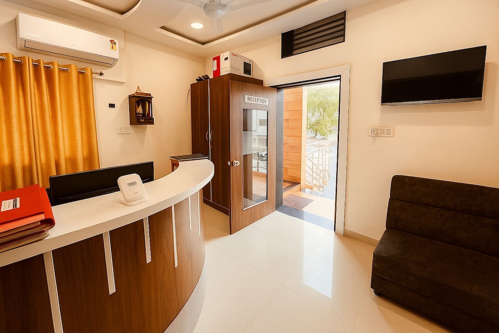 Stay Guru Hari Om Residency - Bhuj