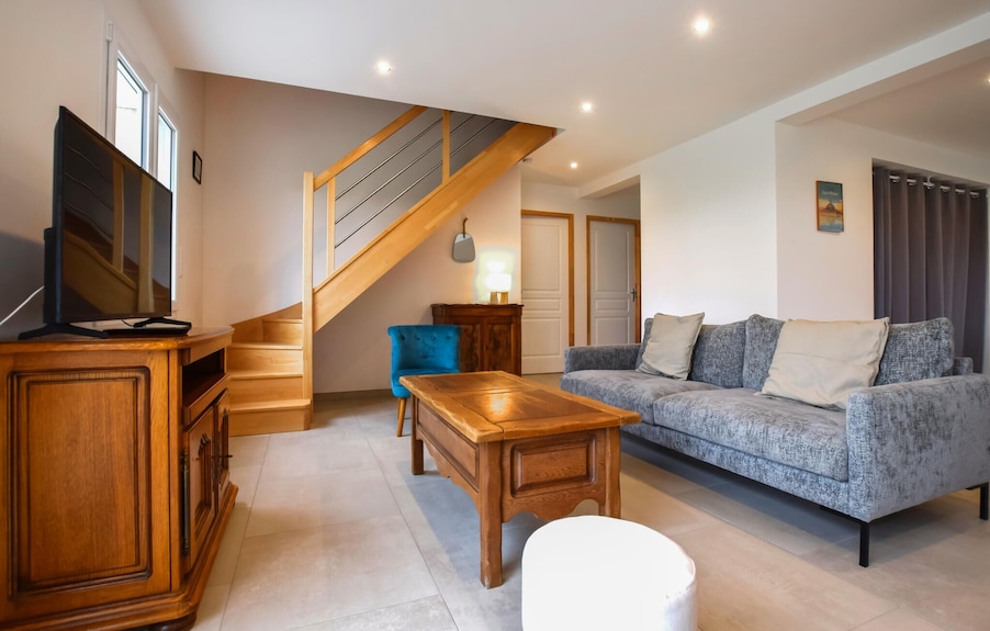 Superbe Maison à Bacilly Avec Wifi - Genêts