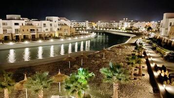 Apartamento Básico | Piscina | Piscina exterior