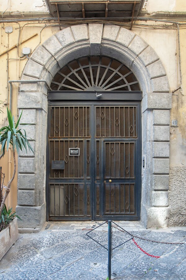 Domus Milone - Naples