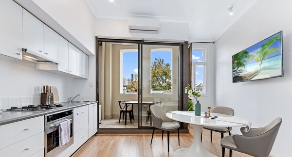 Kozyguru | Chippendale | Kozy Clean 1bed Apt - Surry Hills