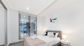 Apartamento Design, 2 quartos (NMA260-612) | 2 quartos, com decoração personalizada, com mobília individualizada 