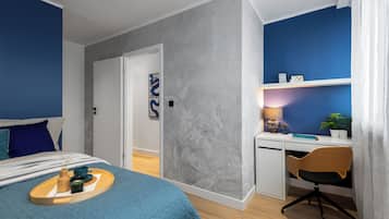 Apartamento conforto, vista para a cidade | 1 quarto, cofres nos quartos, individualmente decorados