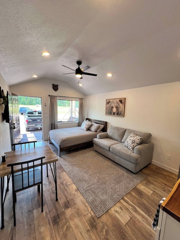 Newly Remodeled Bear Den Cabin! 6 Mi To Glacier! - Glacier National Park