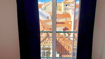 Dormitório compartilhado, 1 quarto, sacada, vista para a cidade | Parte interna