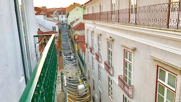 Dormitório Partilhado, 1 quarto, varanda, Vista para a cidade | Varanda