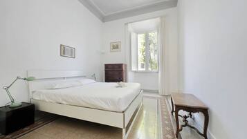 Apartamento (2 Bedrooms) | 2 quartos, ferro/tábua de engomar, roupa de cama fornecida