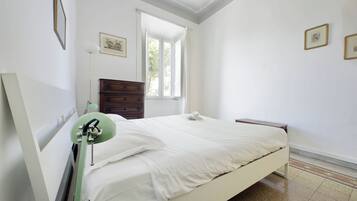 Apartamento (2 Bedrooms) | 2 quartos, ferro/tábua de engomar, roupa de cama fornecida