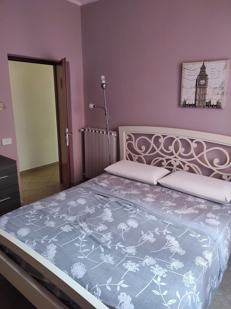 Sea View Ladispoli: 50m from the sea, in the center, close to all ...